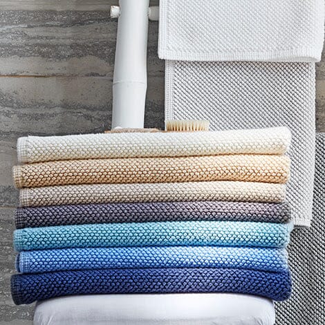 Matouk Reverie Bath Rug – Bedside Manor