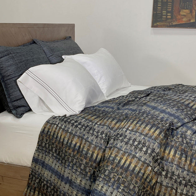 Ann Gish Cosmopolitan – Bedside Manor