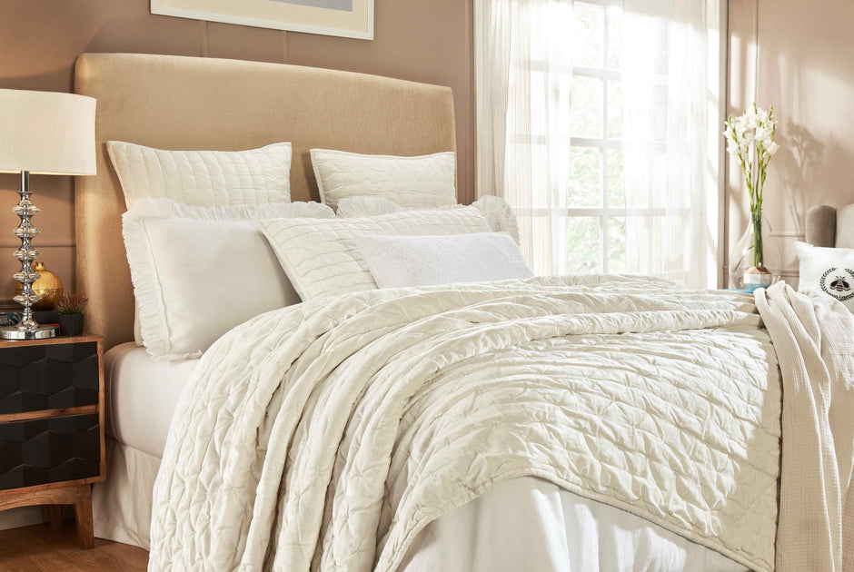 Luna Queen Quilt – Bedside Manor